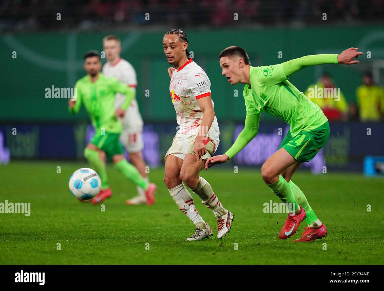 February 26 2025: Xavi Simons of RB Leipzig controls the ball during a ...