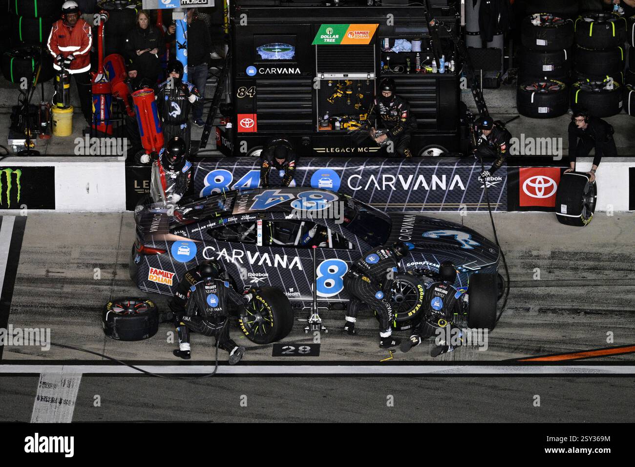 Jimmie Johnson (84) makes a pit stop during the NASCAR Daytona 500 auto ...