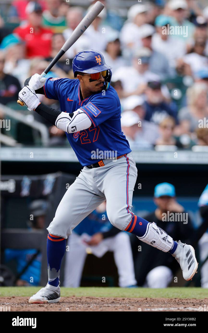 JUPITER, FL - FEBRUARY 26: New York Mets third baseman Mark Vientos (27 ...