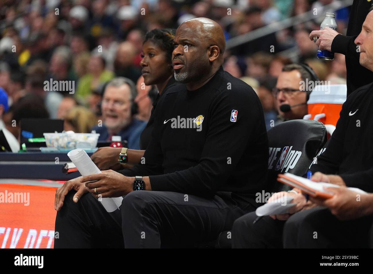 Los Angeles Lakers assistant coach Nate McMillan in the first half of ...
