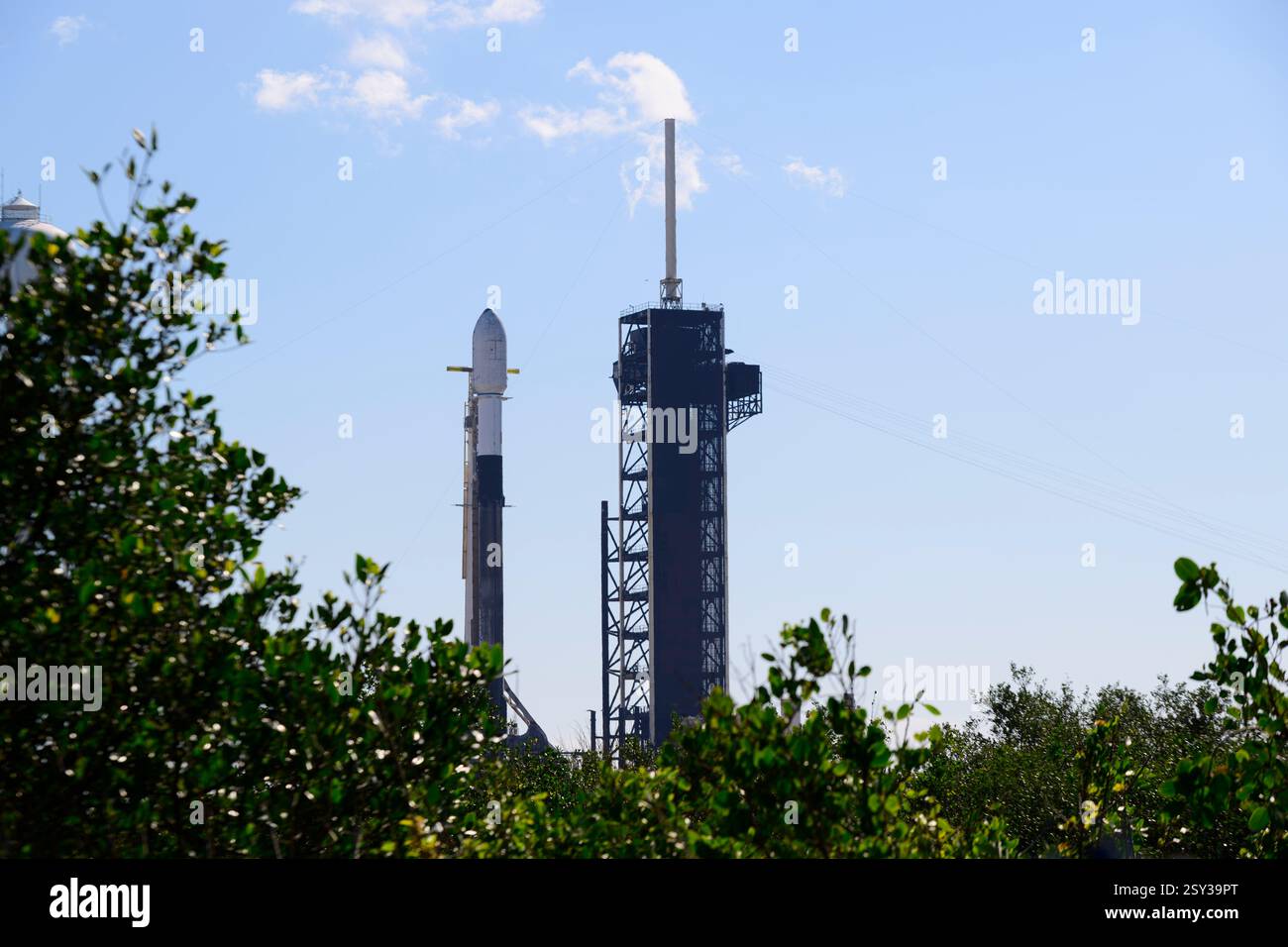 Merritt Island, Florida, USA. 26th Feb, 2025. A SpaceX Falcon 9 rocket ...