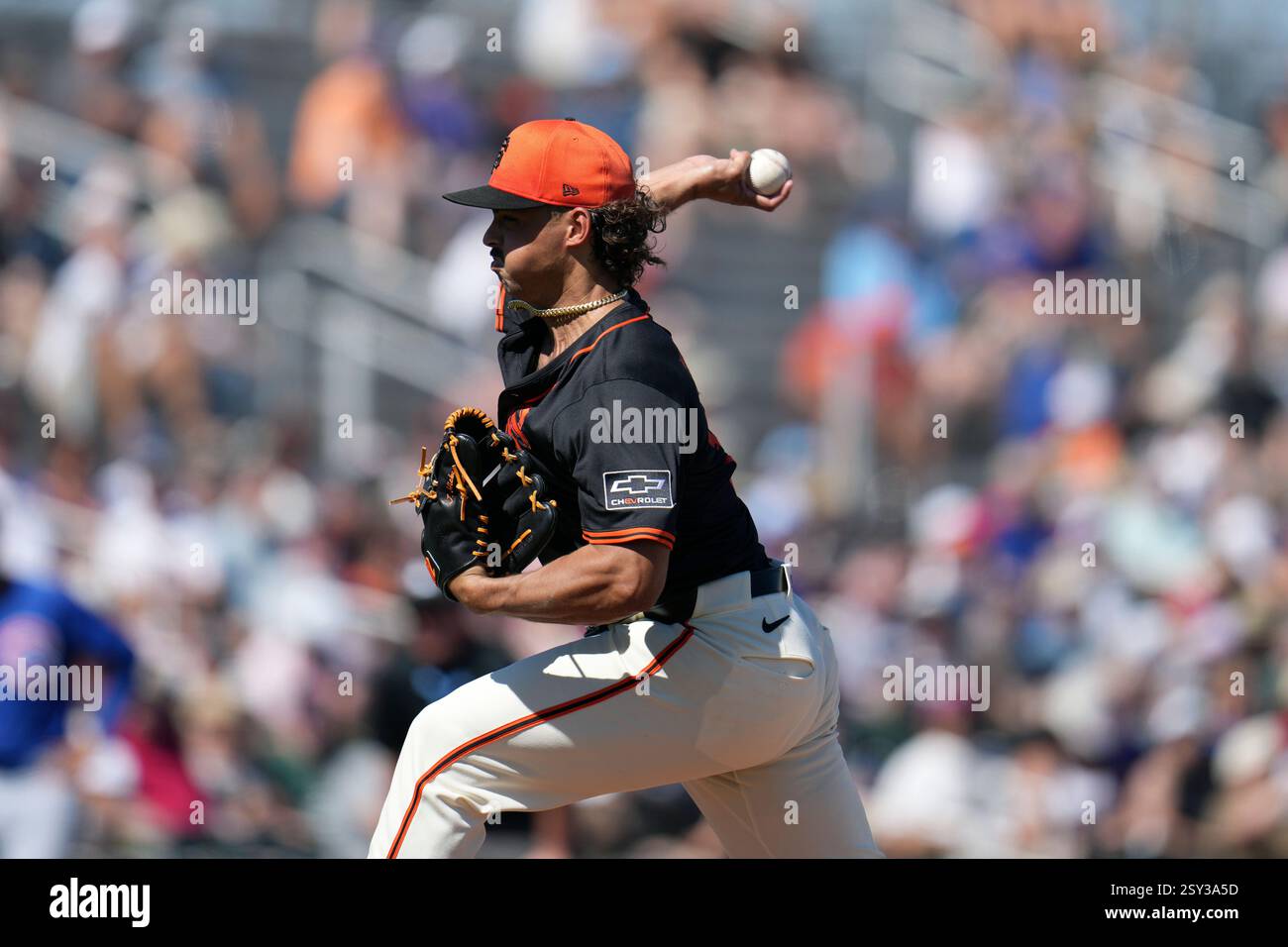 San Francisco Giants pitcher Jordan Hicks throws against the Chicago ...