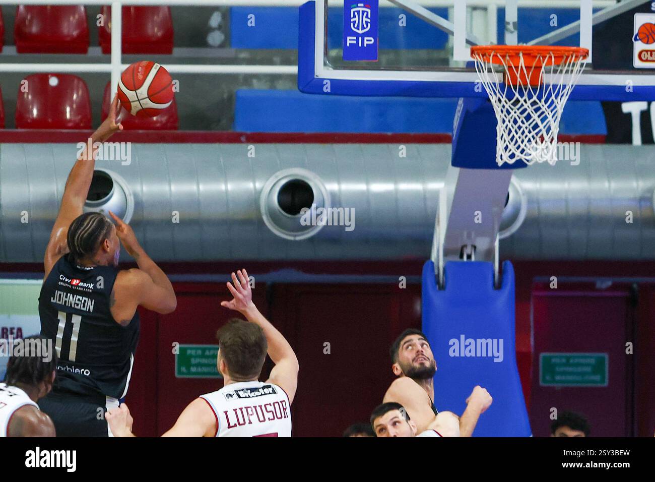 Xavier Johnson - Apu Old Wild West Udine during Real Sebastiani Rieti ...