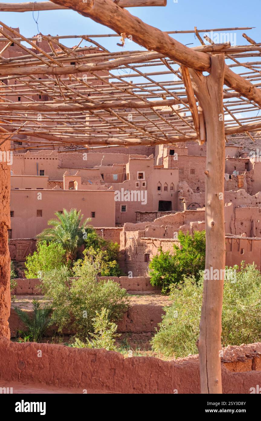 Inside the ancient, fortified town of Ait Benhaddou, Morocco Stock ...