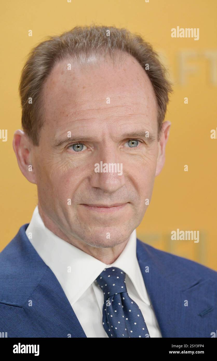LOS ANGELES, CALIFORNIA - FEBRUARY 23: Ralph Fiennes attends the 31st ...