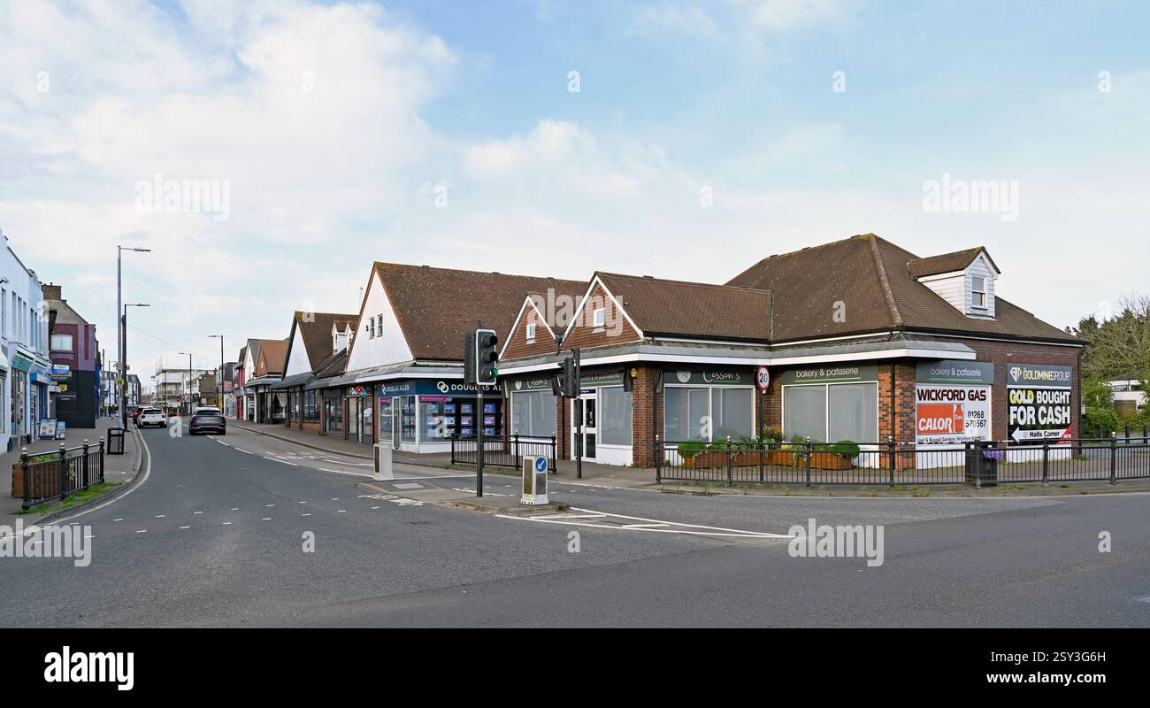 Looking north along the High Street from the junction with the London ...