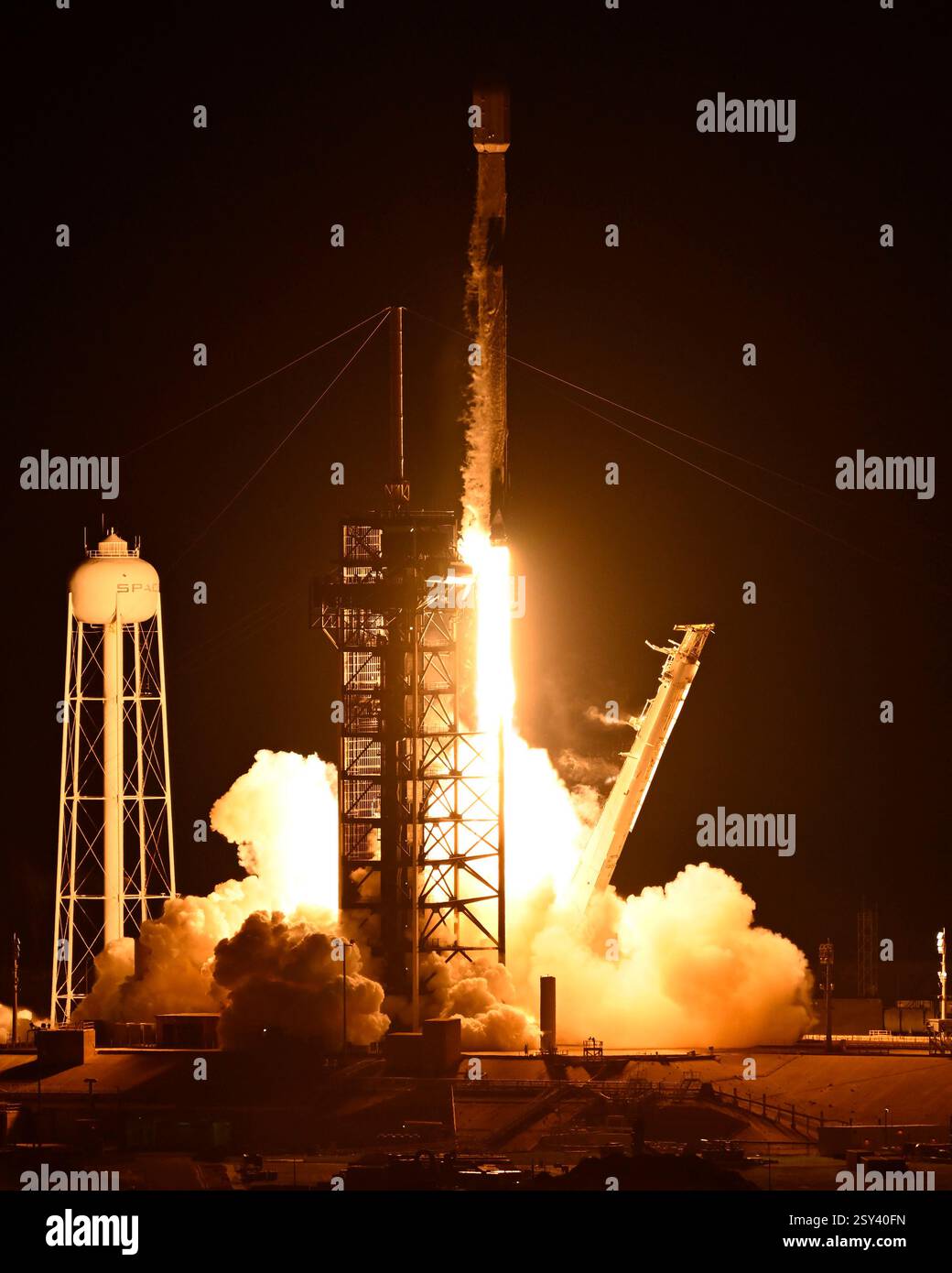 Kennedy Space Center, United States. 26th Feb, 2025. A SpaceX Falcon 9 ...
