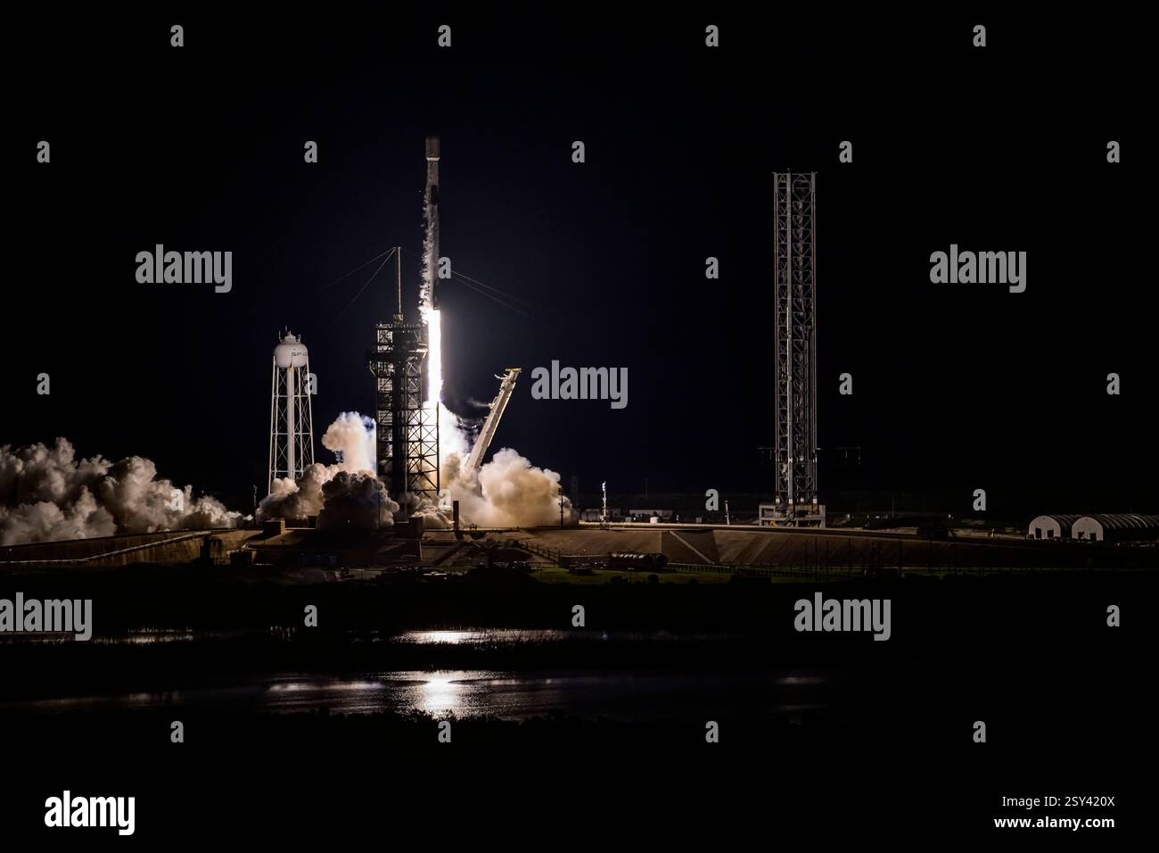 Merritt Island, Florida, USA. 26th Feb, 2025. A SpaceX Falcon 9 rocket ...