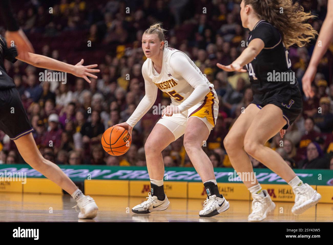 Minneapolis, Minnesota, USA. 26th Feb, 2025. University of Minnesota ...