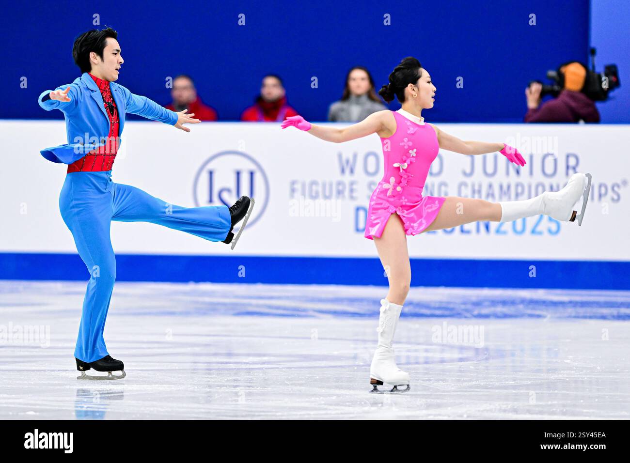 Sara KISHIMOTO & Atsuhiko TAMURA (JPN), during Junior Ice Dance Rhythm ...