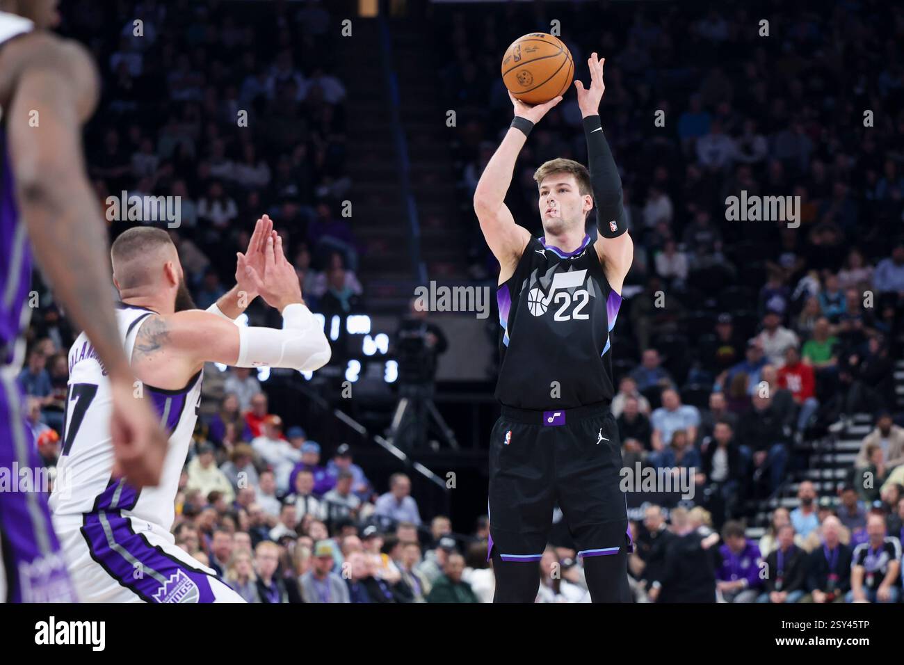 Utah Jazz forward Kyle Filipowski makes a 3-point shot against the ...