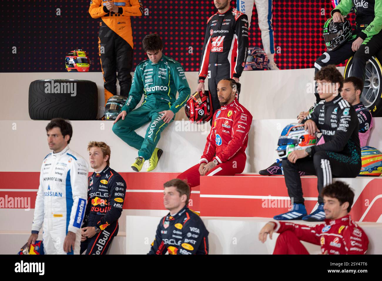 SAINZ Carlos (spa), Williams Racing FW47, HAMILTON Lewis (gbr), Scuderia Ferrari SF-25, KIMI ...