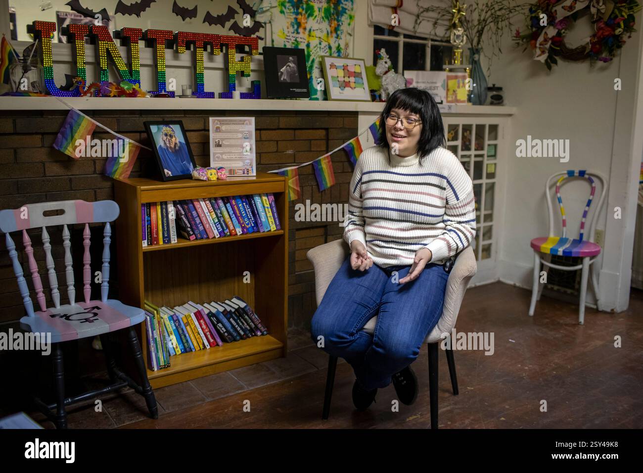 Emiliana Edwards, 18, former patient of pediatric endocrinologist Dr ...