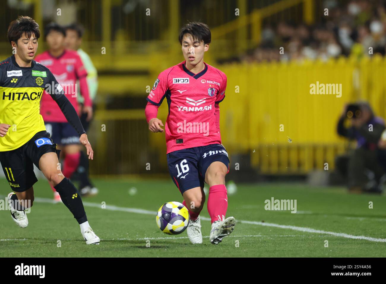Chiba, Japan. 26th Feb, 2025. Hayato Okuda (Cerezo) Football/Soccer : 2025 J1 League match ...