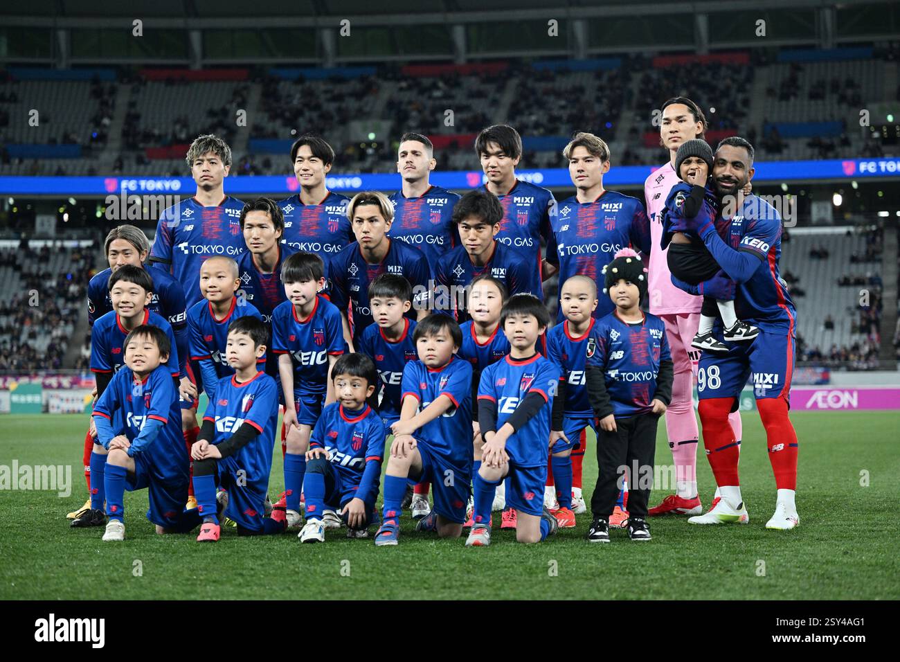 Ajinomoto Stadium, Tokyo, Japan. 26th Feb, 2025. FCFC Tokyo team group line-up, FEBRUARY 26 ...