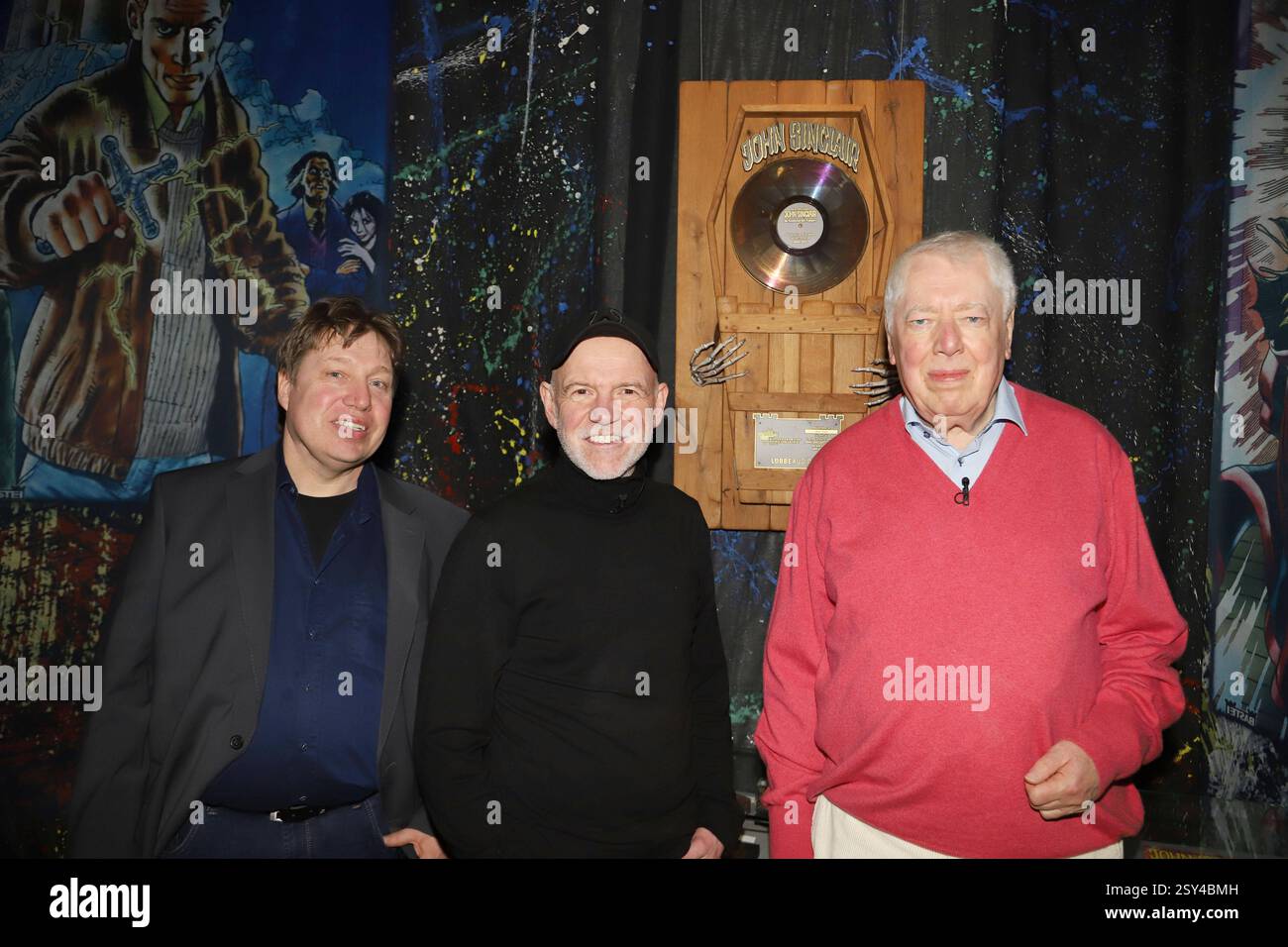 Ausstellungseröffnung John Sinclair v.l. Dr. Stefan Höppner ...