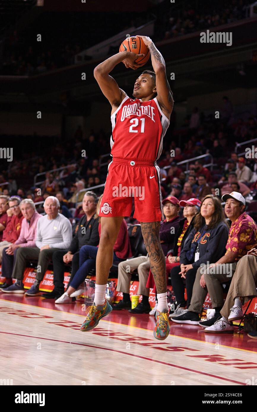 LOS ANGELES, CA - FEBRUARY 26: Ohio State Buckeyes forward Devin Royal ...