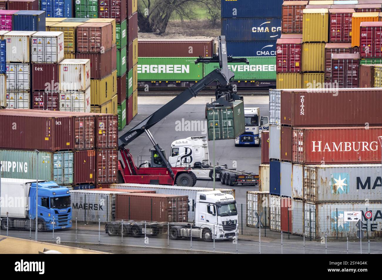 Duisburg Container Terminal Logport 2, Gateway-West-Terminal, on the ...