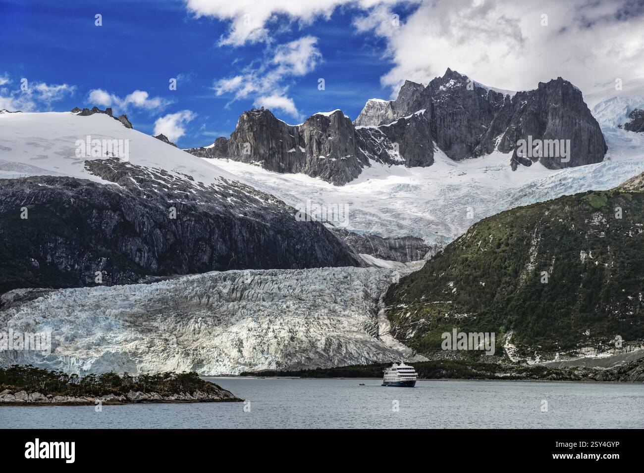 Cruise ship Stella Australis anchored in front of Pia Glacier ...