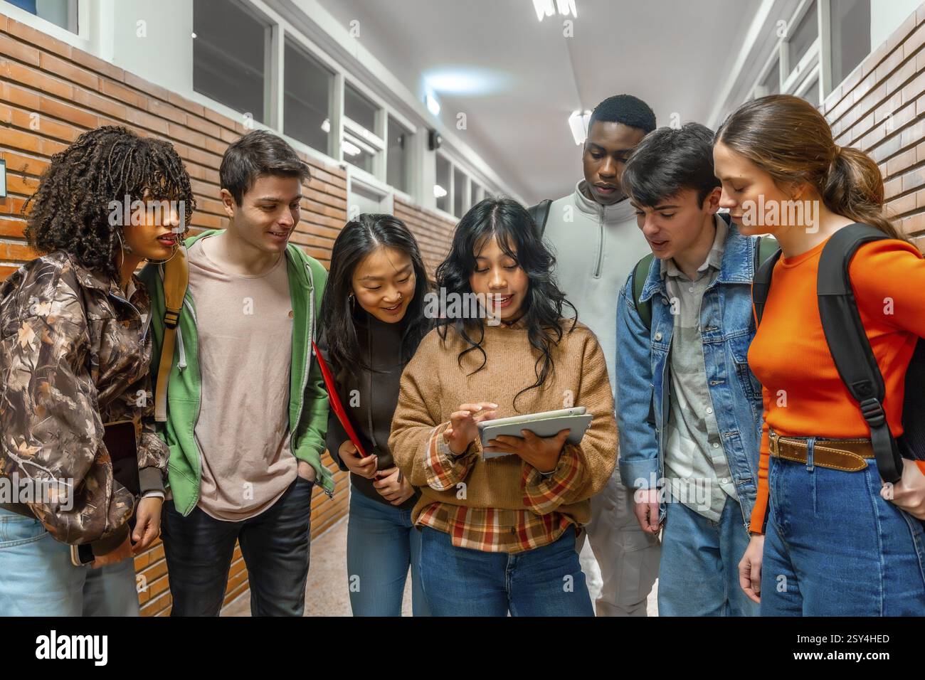 Interconnected teams hi-res stock photography and images - Alamy