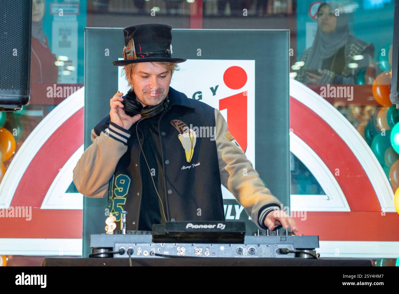 Vienna, Austria. 26th Feb, 2025. Alec Monopoly DJ Session and VIP ...