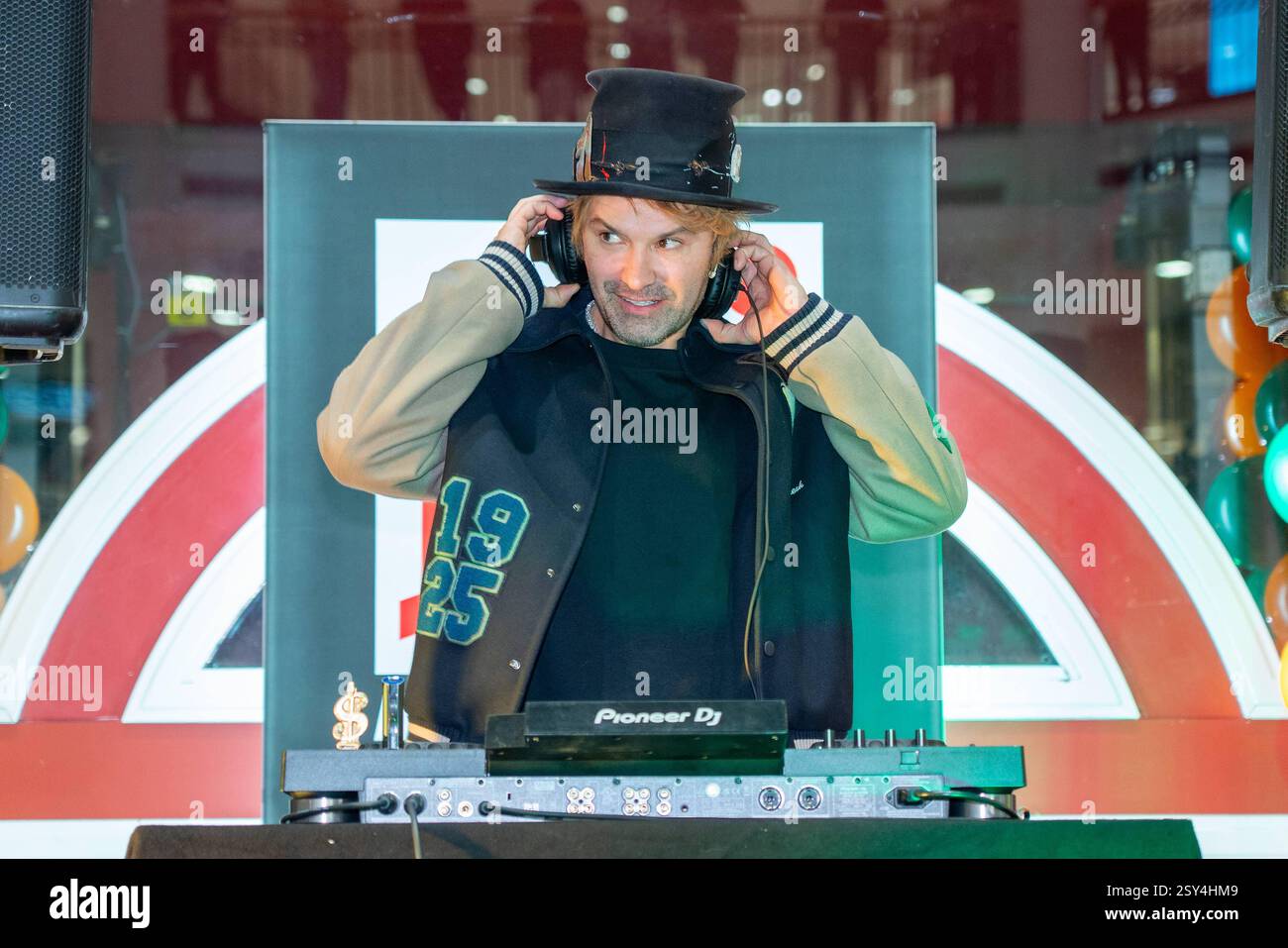 Vienna, Austria. 26th Feb, 2025. Alec Monopoly DJ Session and VIP ...