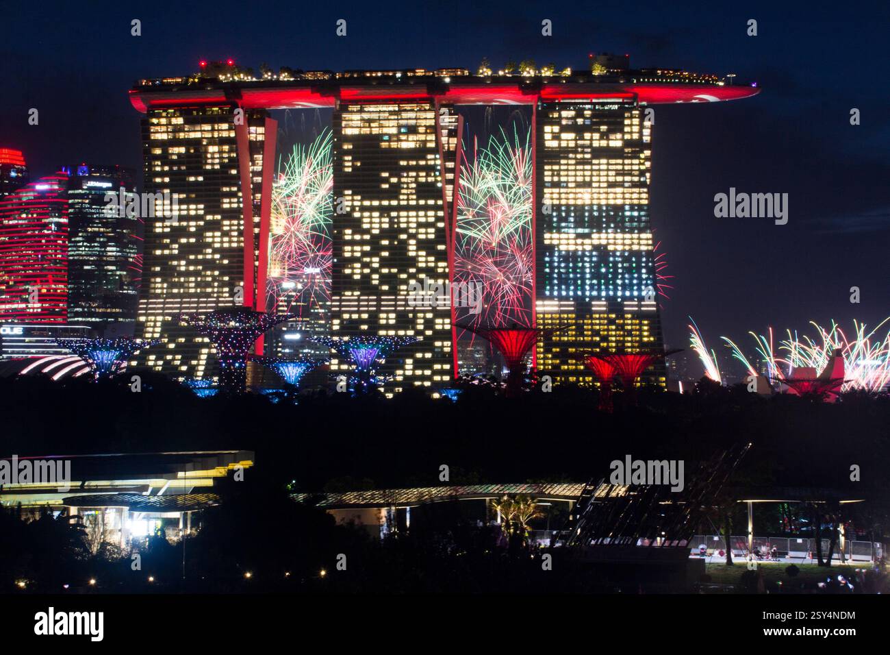 National Day Fireworks at Marina Barrage Stock Photo - Alamy