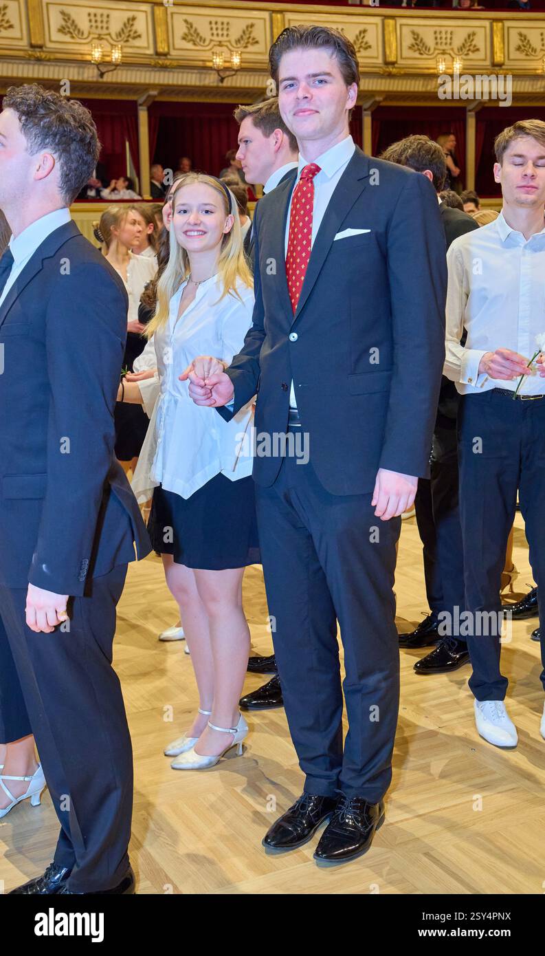 Vienna, Austria. 26th Feb, 2025. Rehearsal for the opening of the Opera ...