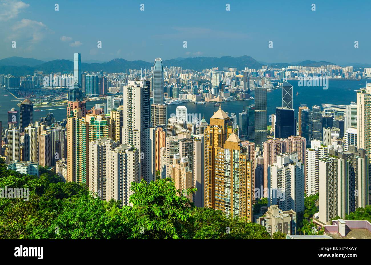 Hong Kong Island (foreground) and Kowloon Island (background) seen from ...