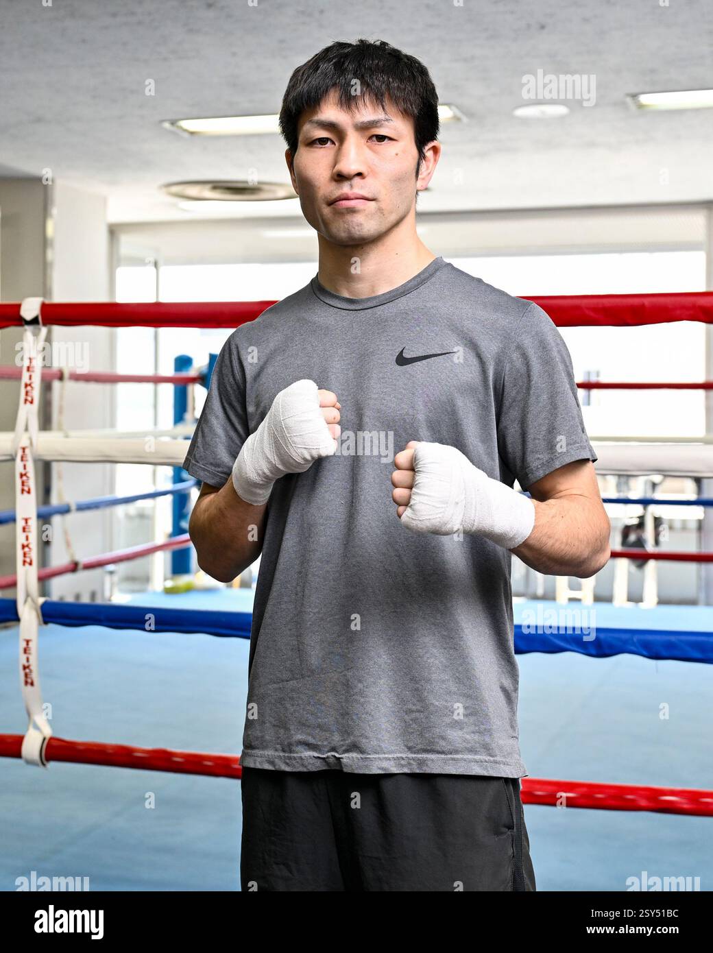 Seigo Yuri Akui, WBA flyweigh champion of Japan during a public workout ...