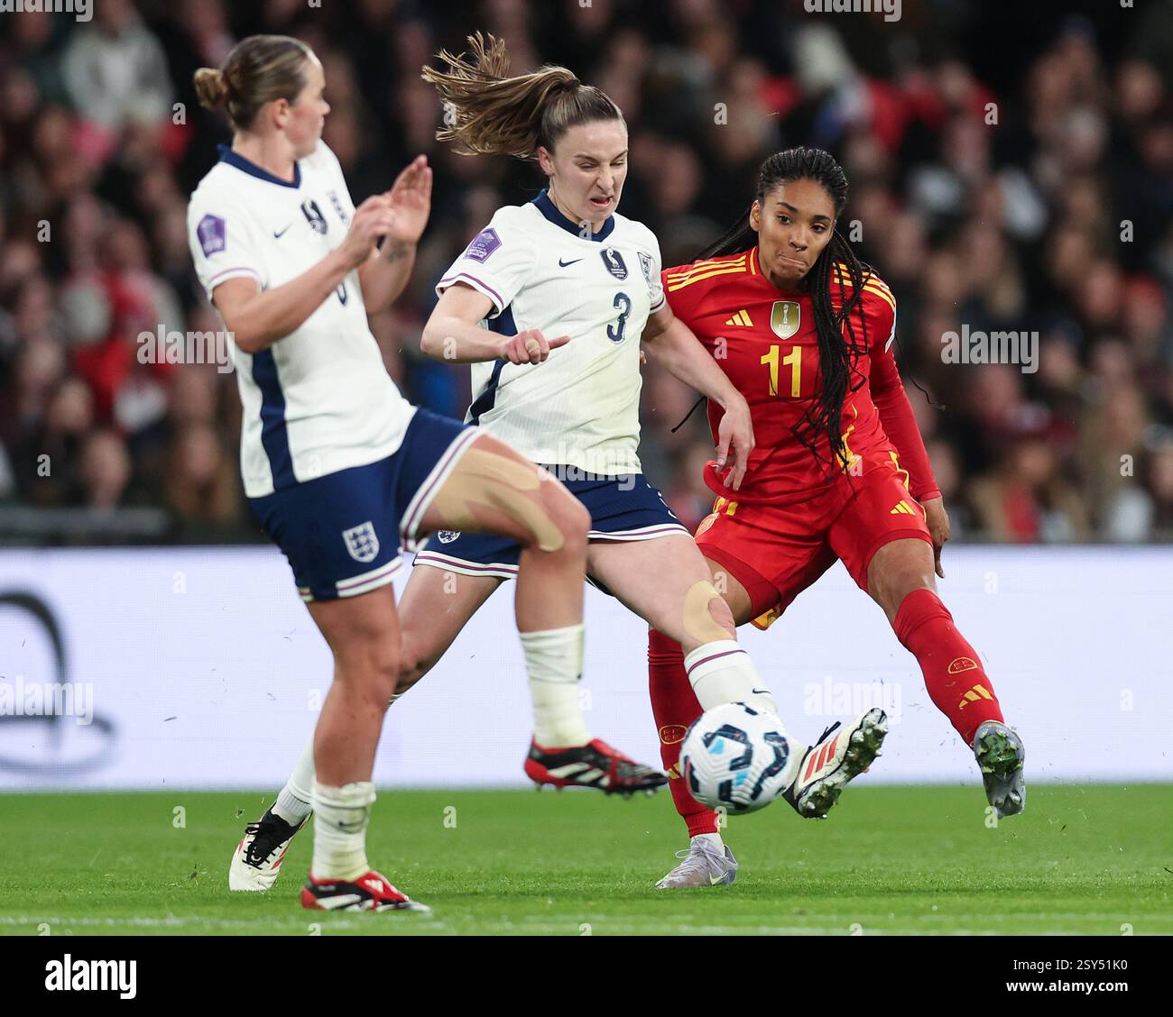 London, UK. 26th Feb, 2025. Salma Paralluelo of Spain fires in a shot ...