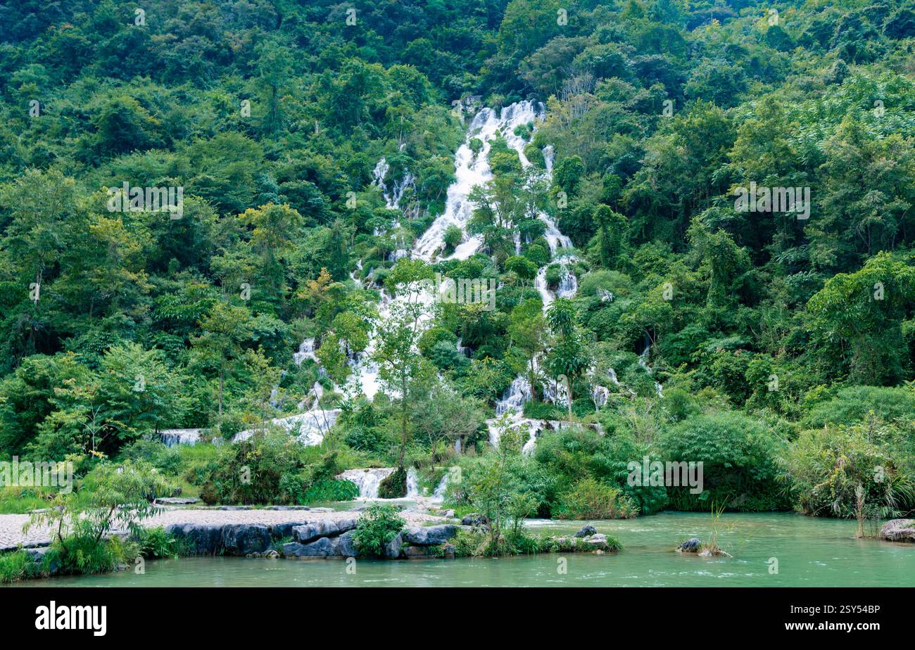 Raya waterfall hi-res stock photography and images - Alamy