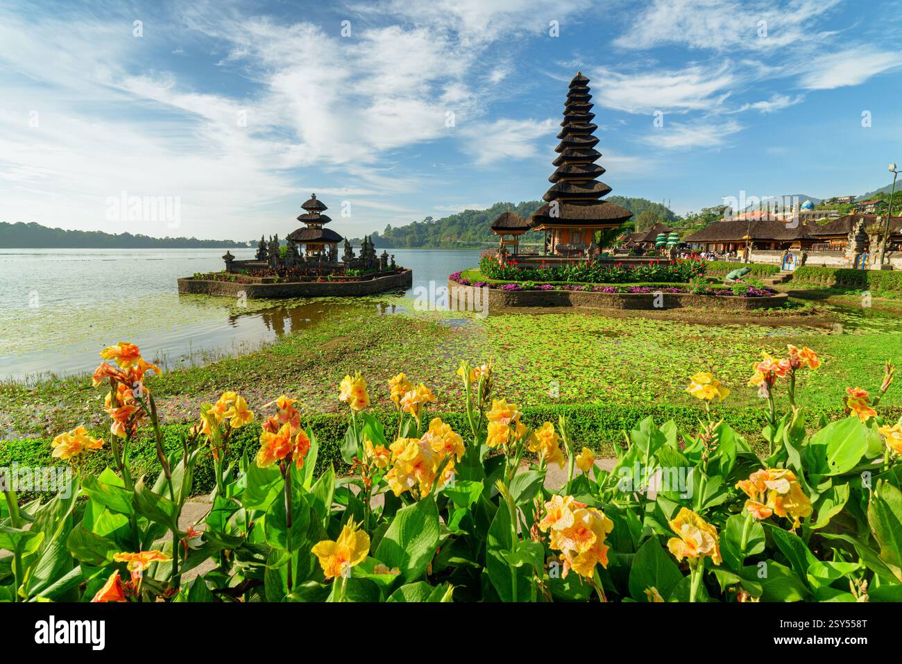 Awesome view of Pura Ulun Danu Beratan (Pura Bratan) in Bali, Indonesia ...