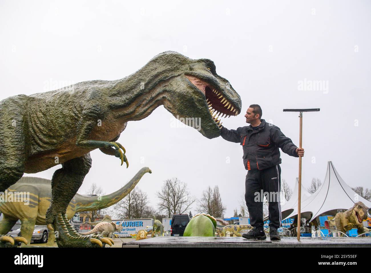 Magdeburg, Germany. 27th Feb, 2025. Guliano Reinhard from the ...