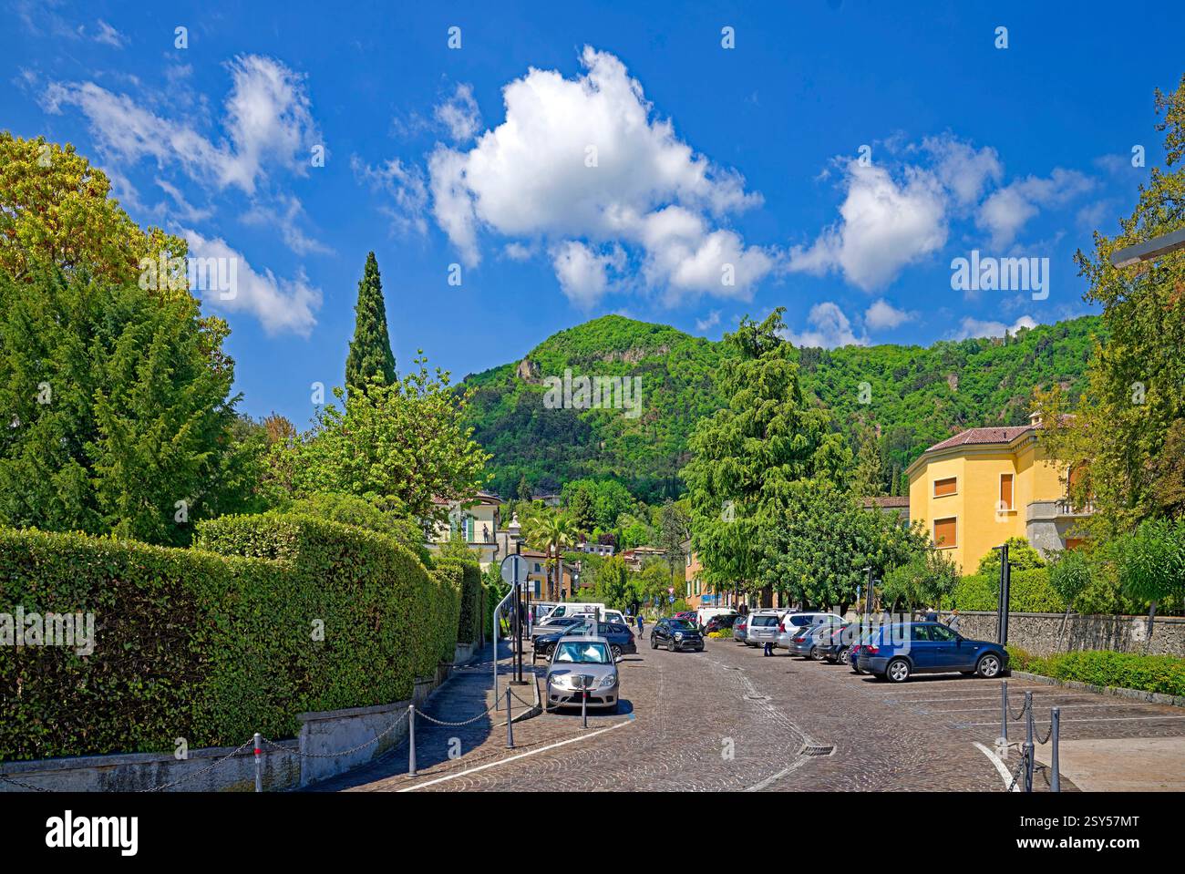 Straßenansicht, Street view Stock Photo - Alamy