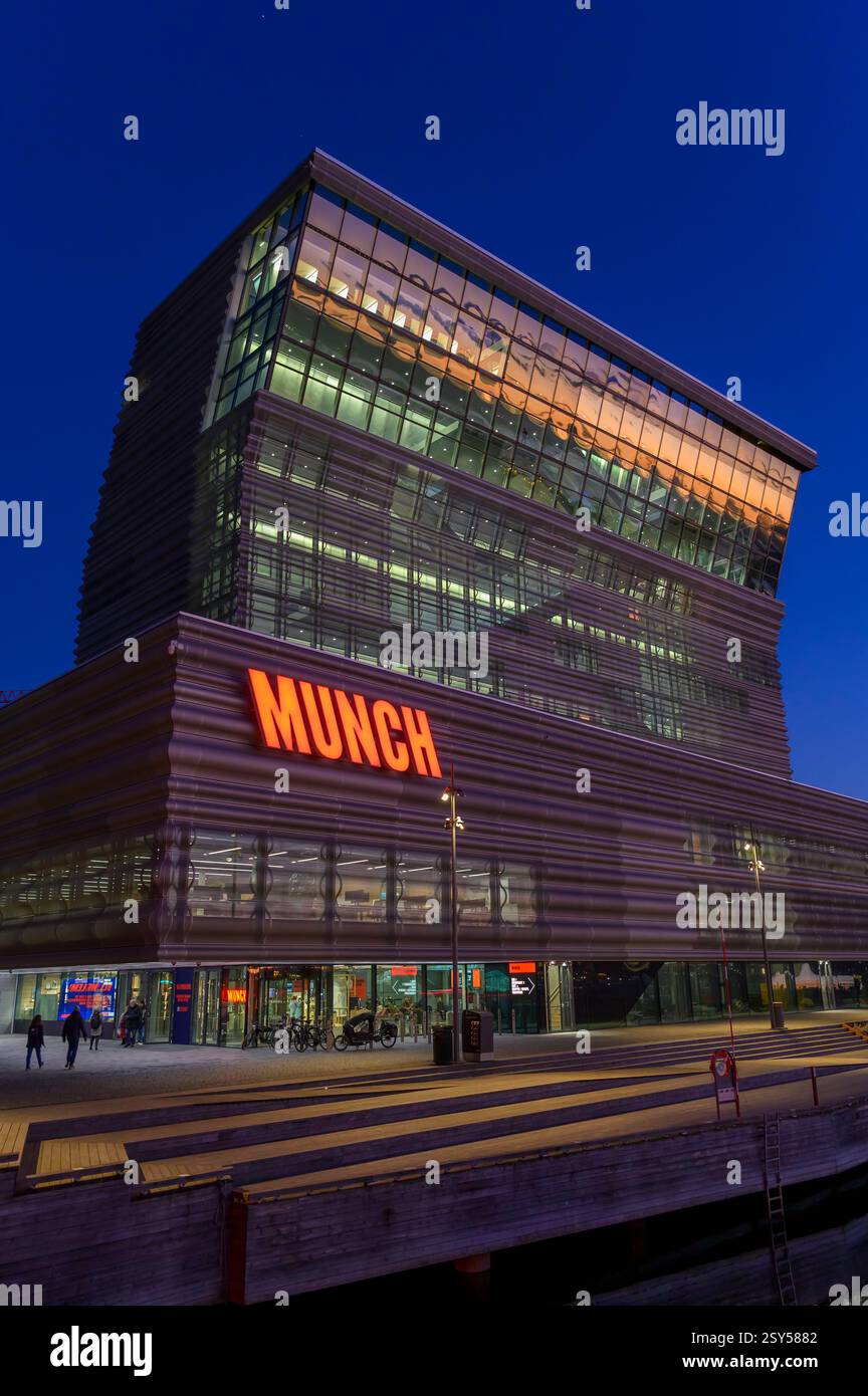 Exterior of the Munch Museum (Munchmuseet / Munch) at dusk in winter ...