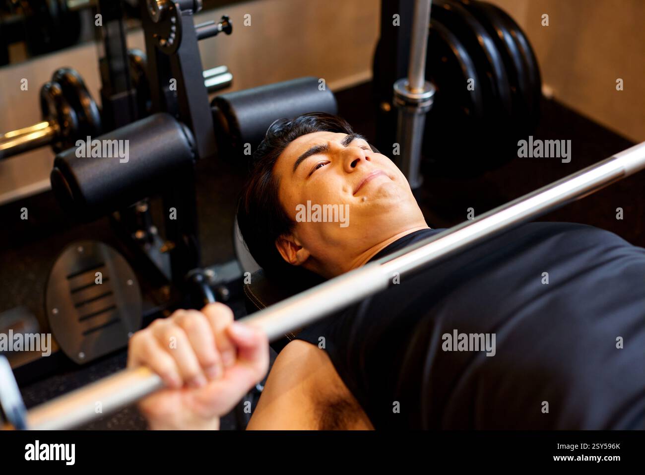 Man exercise home bench hi-res stock photography and images - Alamy
