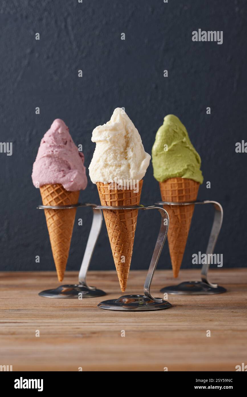 Three ice cream cones hi-res stock photography and images - Alamy