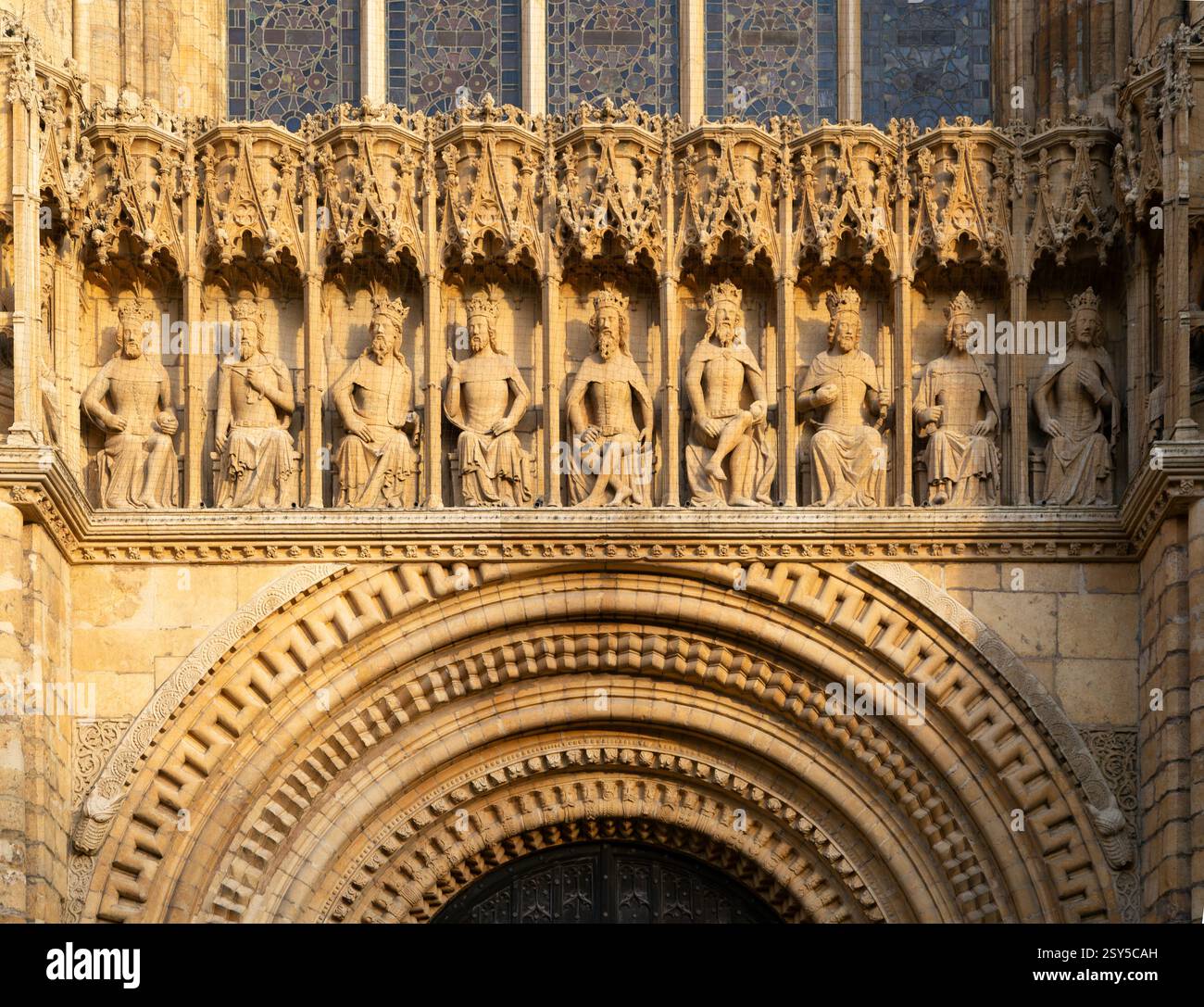 Carved stonework figures of kings, Gallery of Kings, frontage of ...