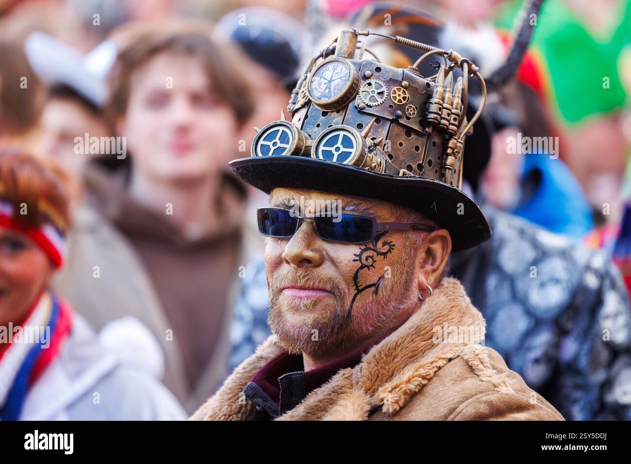 Landesweit, Germany. 27th Feb, 2025. A man in a steampunk disguise ...