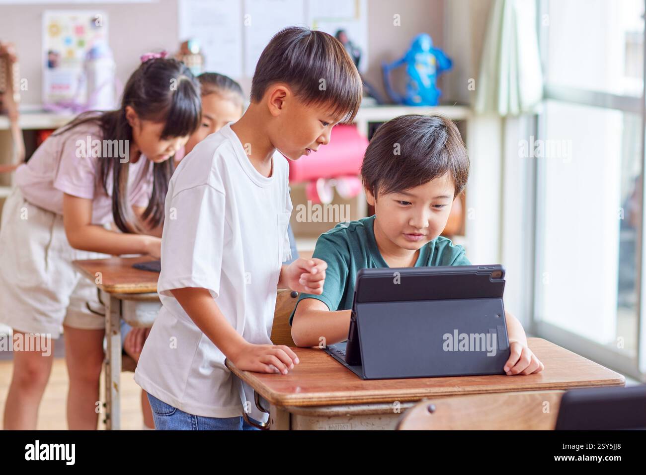 Japanese Kids In Classroom Stock Photo - Alamy