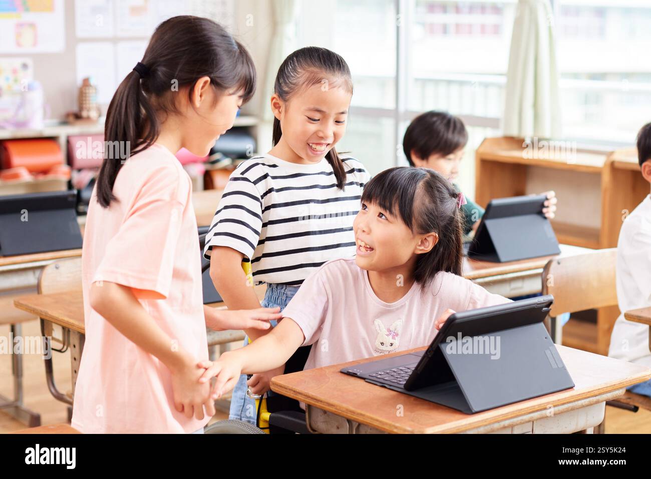 Japanese Kids In Classroom Stock Photo - Alamy