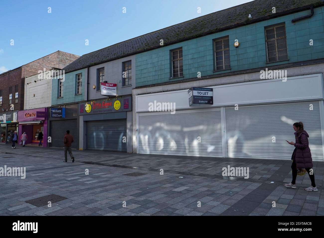 empty shops in High Street West, Sunderland city centre,England,UK ...