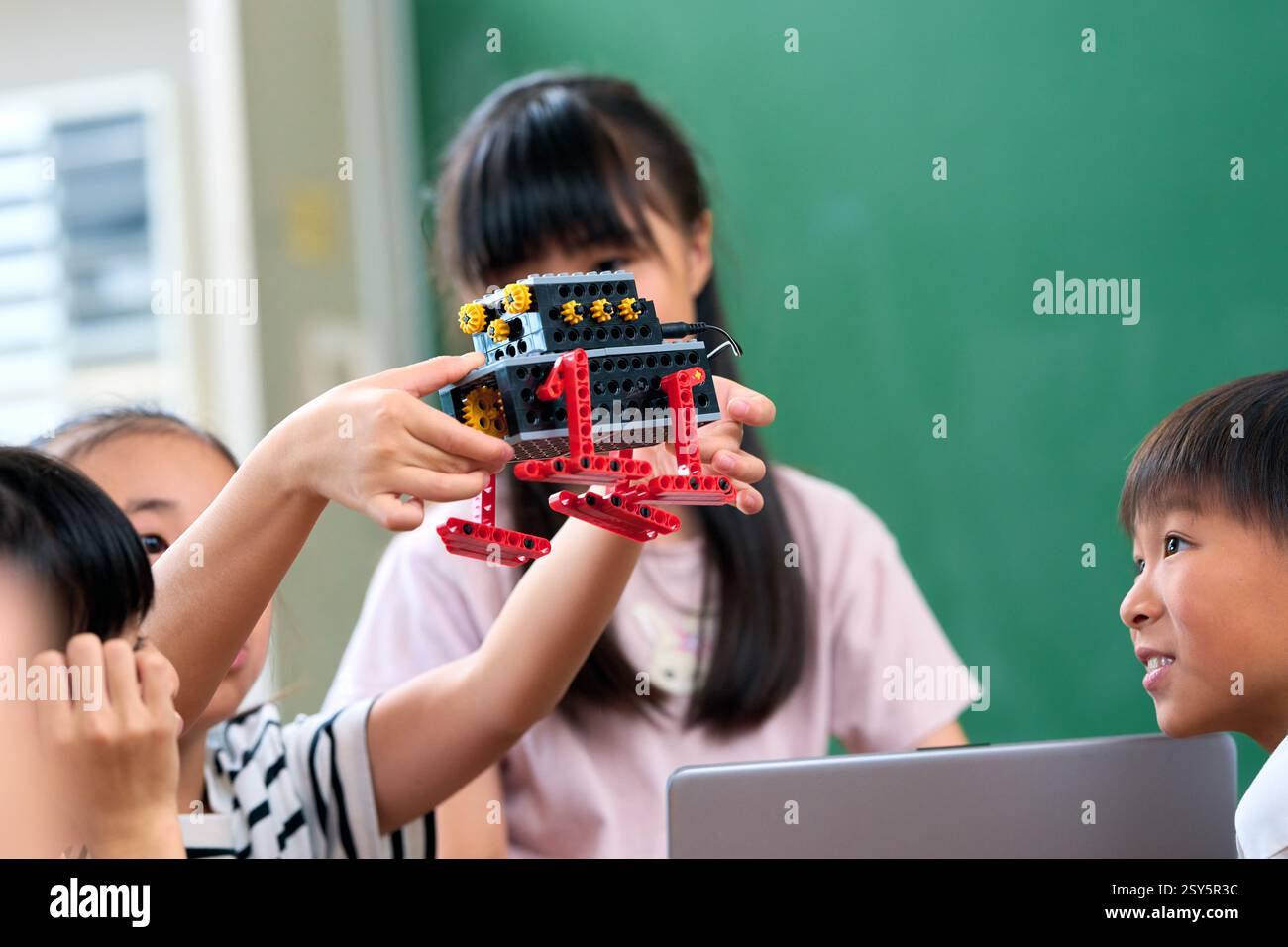 Japanese Kids In Classroom Stock Photo - Alamy