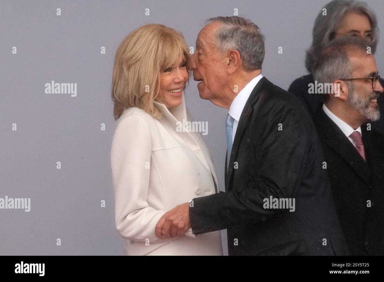 Portuguese President Marcelo Rebelo de Sousa, right, kisses French ...