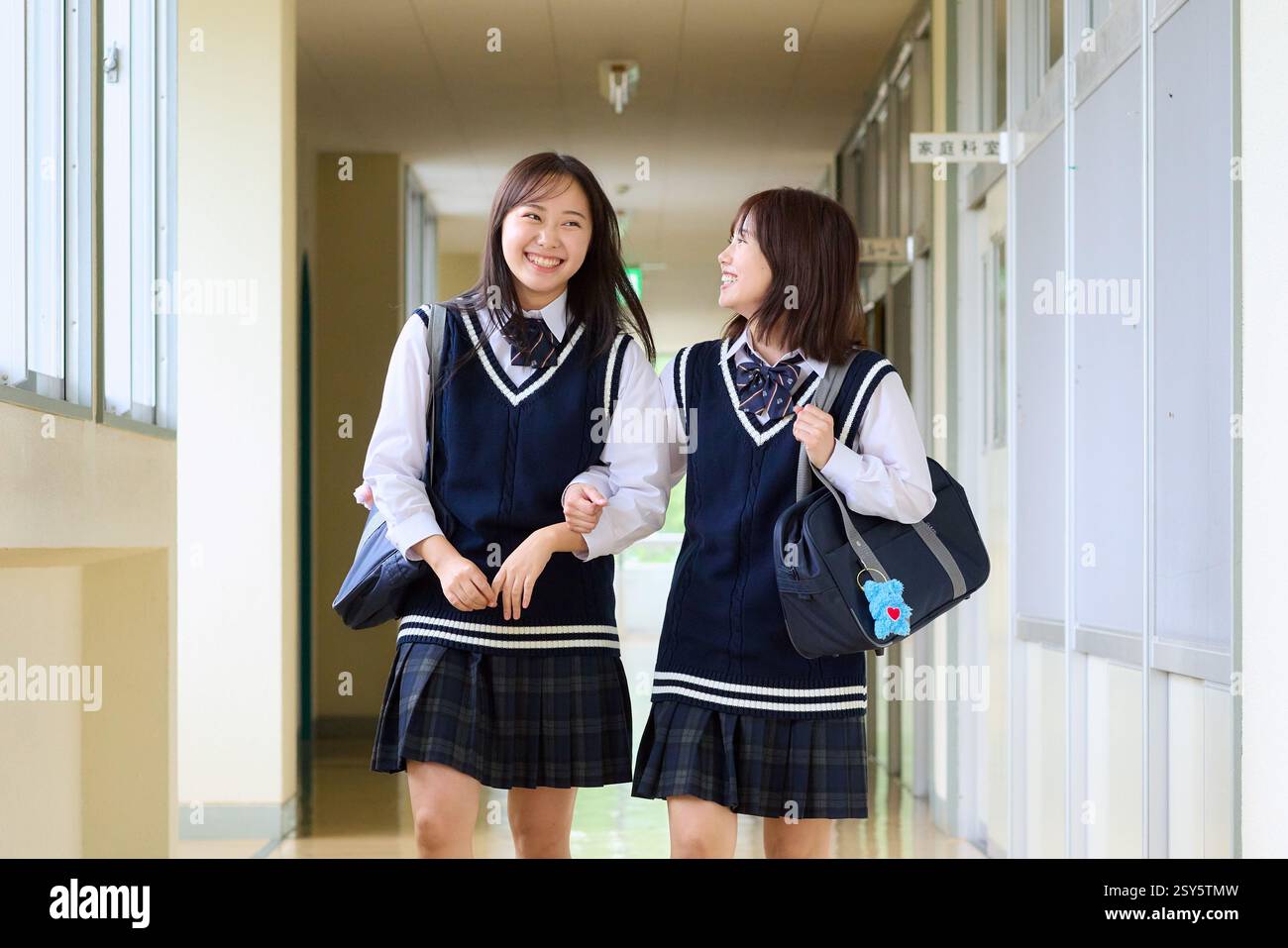 Japanese High School Students In Uniform Stock Photo - Alamy