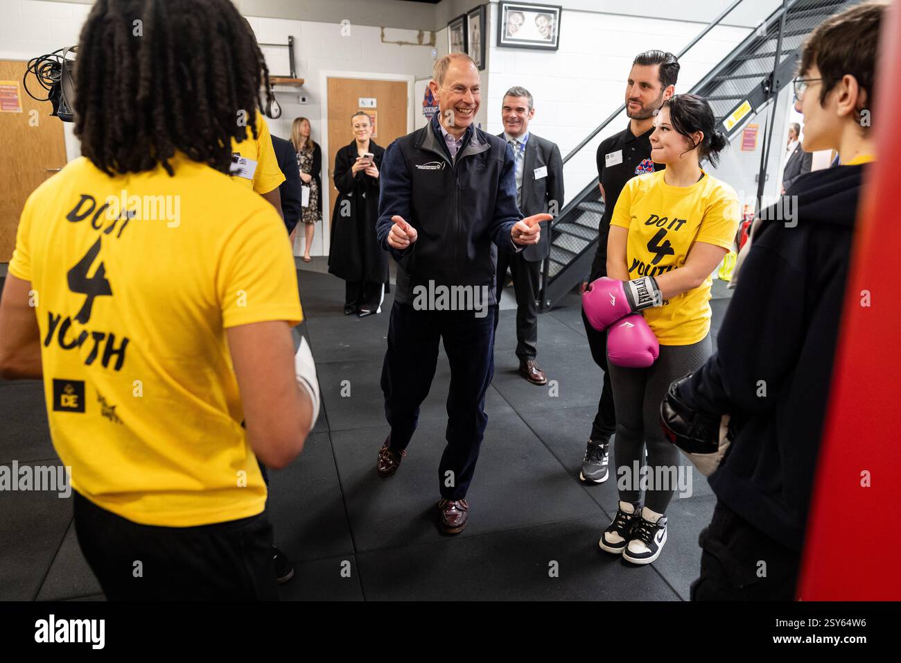 The Duke of Edinburgh meets young people taking part in a boxing ...