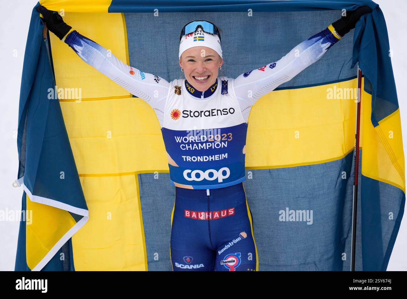 Jonna Sundling of Sweden celebrates her victory in the women's Cross ...