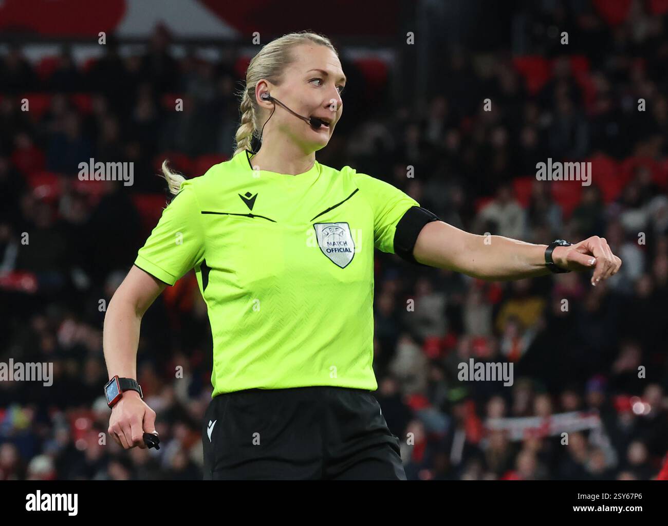 London, UK. 26th Feb, 2025. Referee Tess Olofsson during UEFA Women's ...