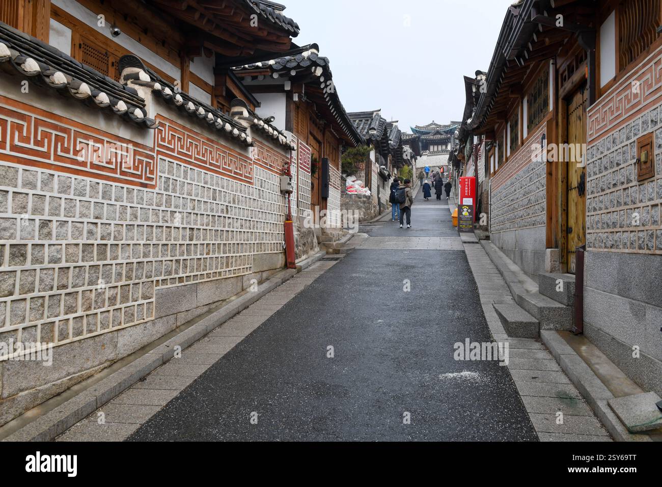 Seoul, South Korea - 14 January 2025: people walking at the Bukchon ...